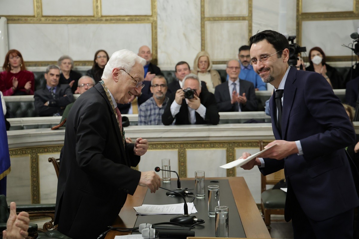 Στον Επίκουρο Καθηγητή του ΕΚΠΑ Ηλ. Σιέμπο το Βραβείο Ελισάβετ Φ ...