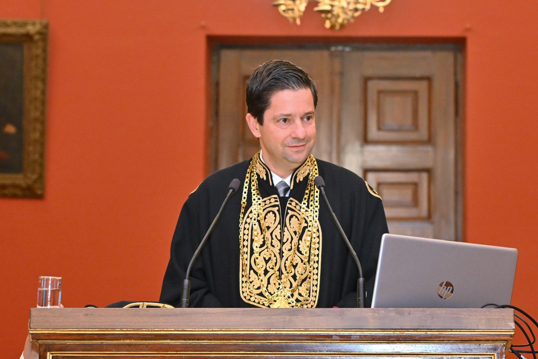 Ο Καθηγητής του Harvard Albert Hofman επίτιμος διδάκτορας της Ιατρικής ...